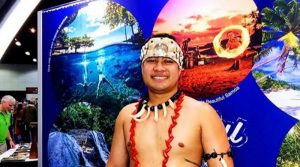 '90 Day Fiance': Asuelu Shows Samoan Pride At Travel Event - Did He Get ...