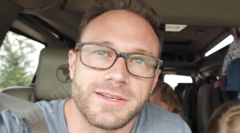 'OutDaughtered': Adam Busby Takes Twins to Doctor - What's Up With Them ...