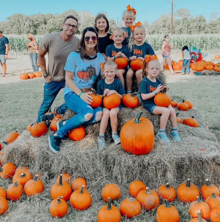 'OutDaughtered': Adam Busby & Danielle Take Kids for Special Fall ...