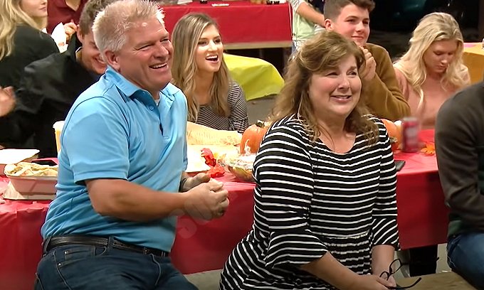 'Bringing Up Bates' Spoilers: Gil Bates & Family Go All Out for Kelly ...