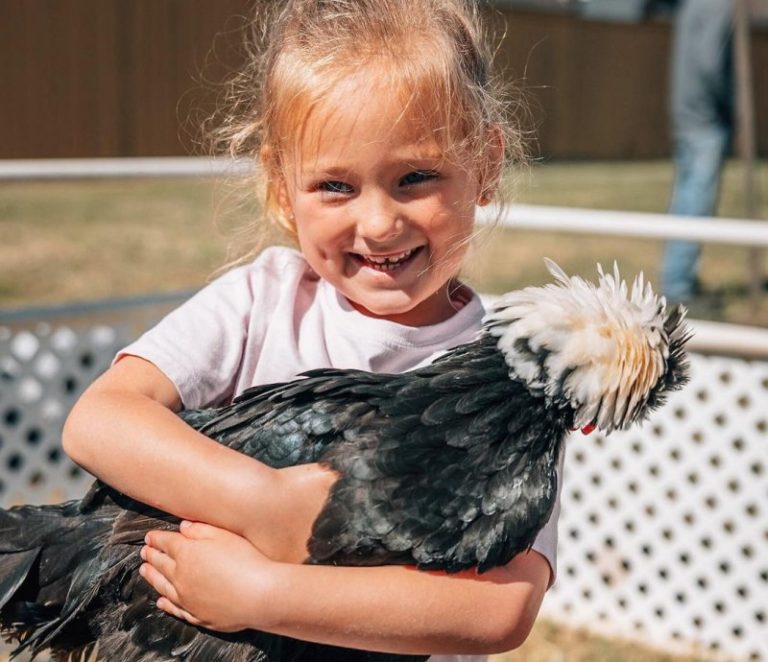 'OutDaughtered': Danielle Busby Compares Kids to Animals? | Soap Dirt