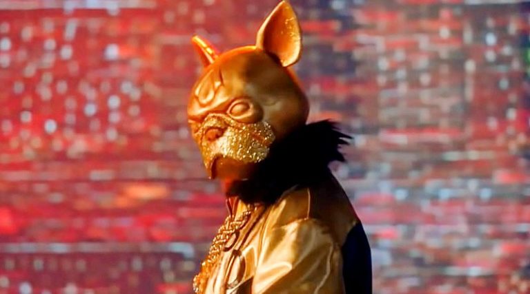 'The Masked Singer': The Bulldog Revealed but Will Remain On Show ...