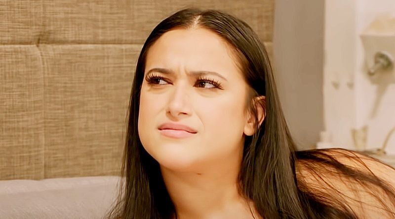 '90 Day Fiance': Kolini Faagata Threatens to Strangle Fan | Soap Dirt