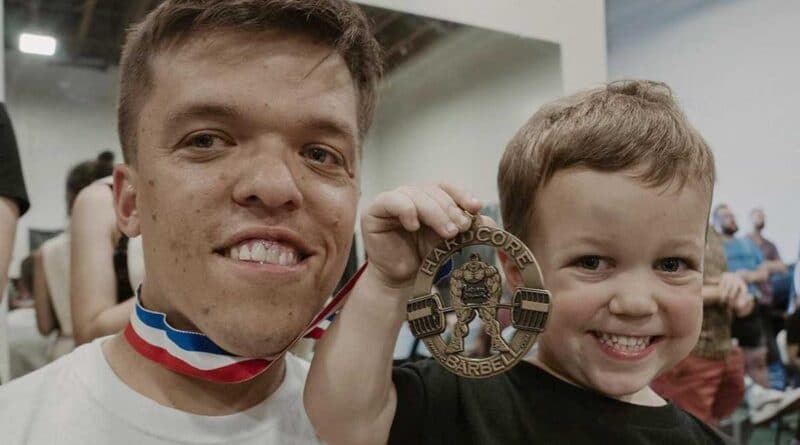'Little People, Big World': Jackson Roloff Ready to Rock Muscles | Soap ...
