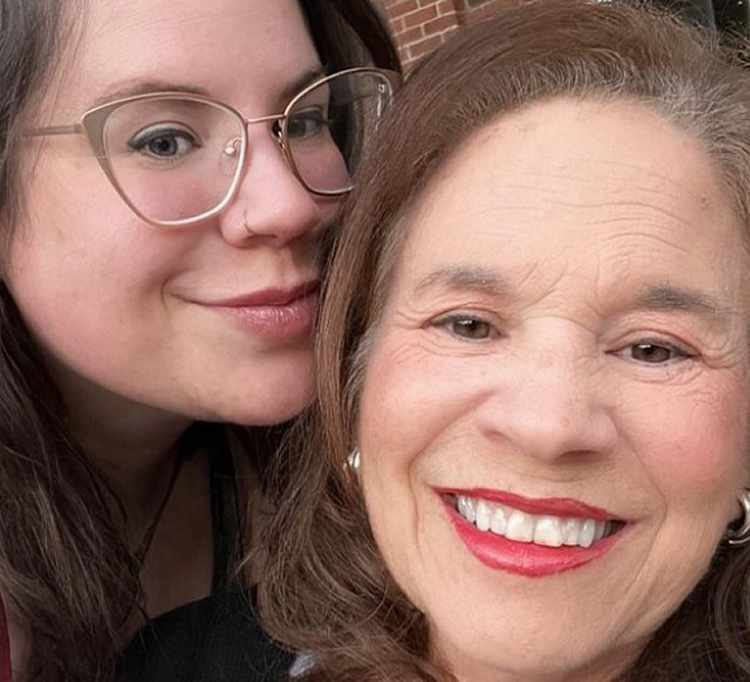 'My Big Fat Fabulous Life': Babs Thore Dies - Whitney Thore's Mom ...