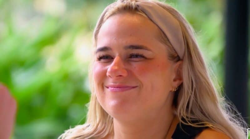 Married At First Sight: Emily's Honeymoon Hair Emergency - Recap ...