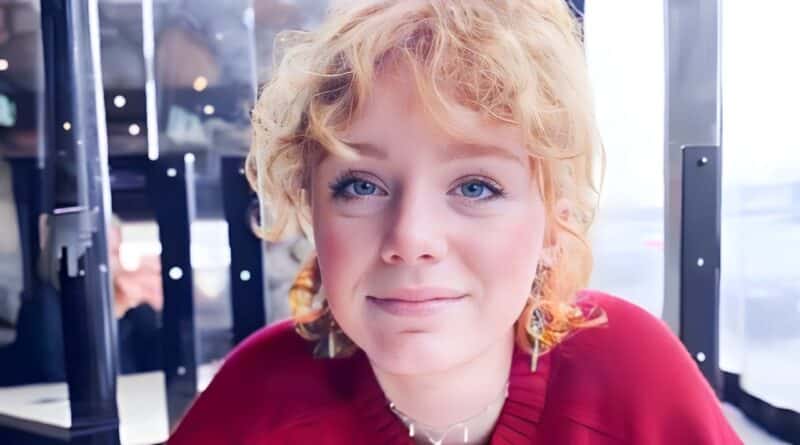 When Calls the Heart Star Mamie Laverock Tragic 5-Story Fall Update ...